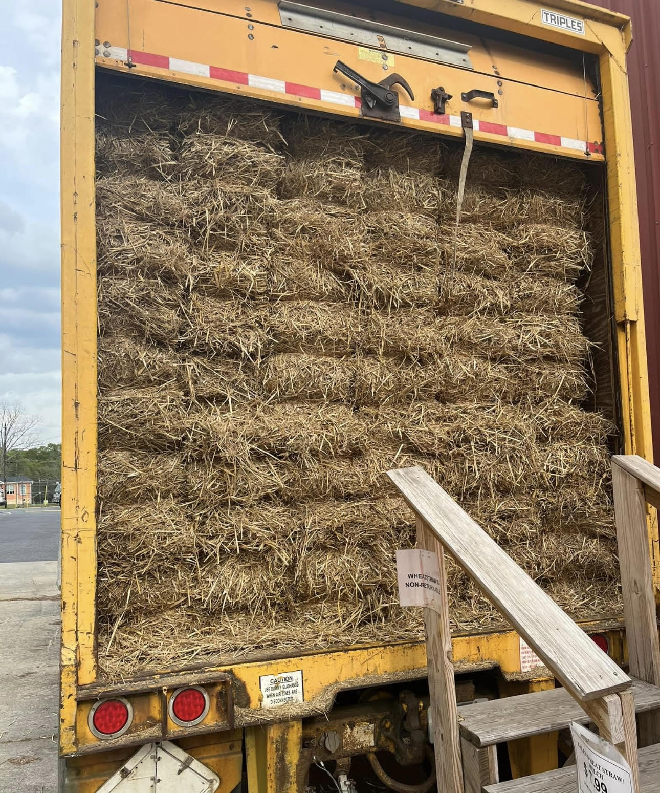 Georgia's #1 Bulk Wheat Straw Supplier | Irwin Farms